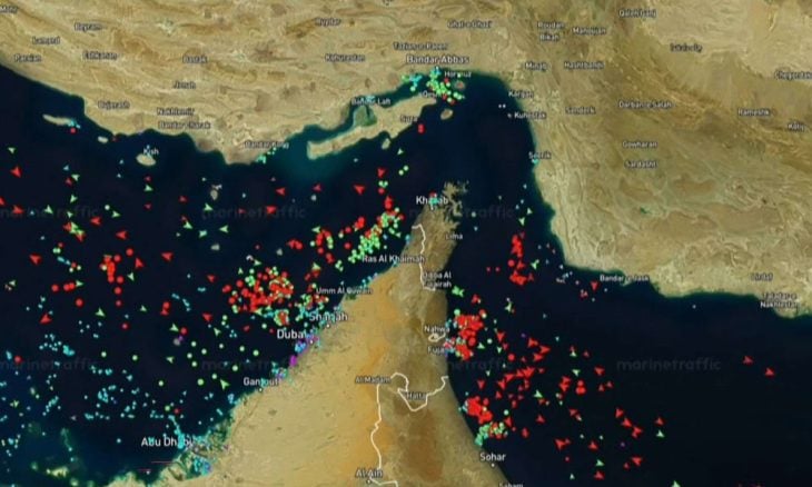 إيران تعلن أن نطاق سيطرتها لهرمز يشمل مياها إماراتية ..و قرقاش: محاولات ...