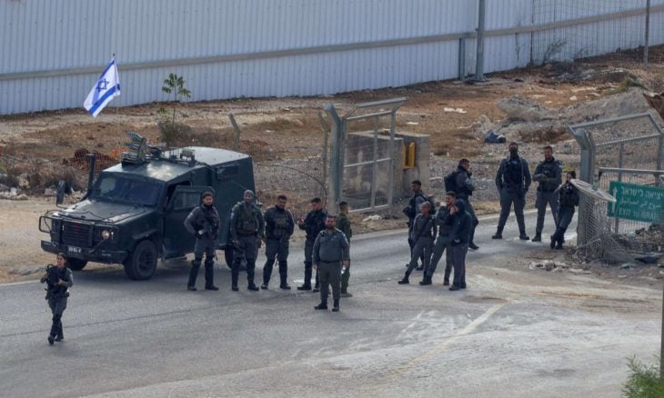 إصابة فلسطيني من ذوي الإعاقة برصاص الاحتلال قرب نابلس